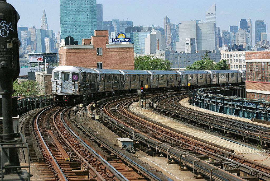 7 Train @ 33 & Rawson